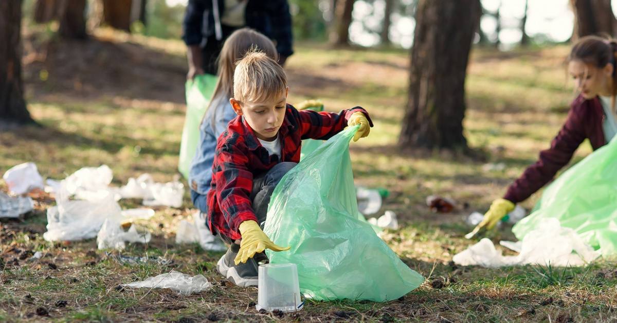 Jsme hrdým mediálním partnerem akce Ukliďme Česko 2025 | REMA Systém